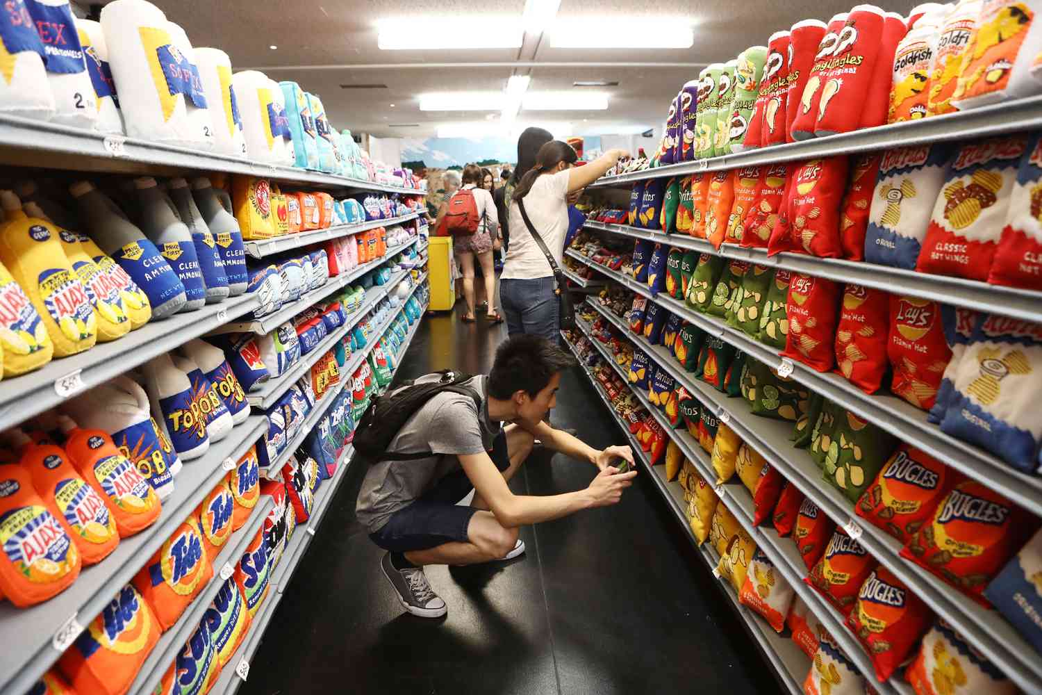 MERCHANDISE MIX DISPLAY