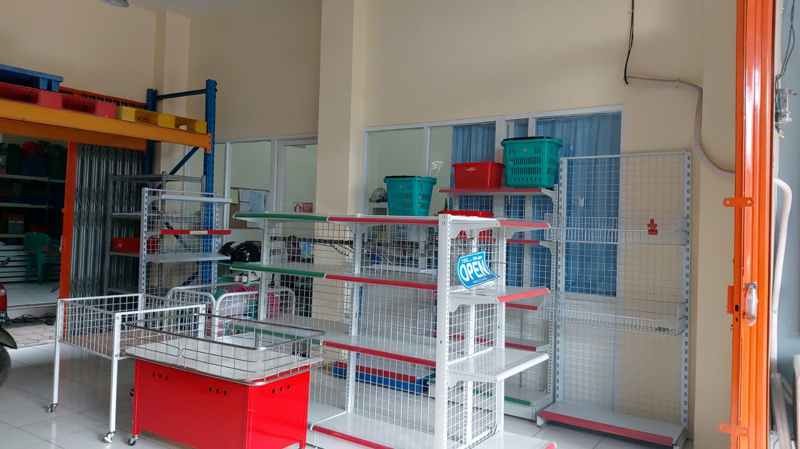 Tampilan Minimalis dengan Rak Toko Minimalis - Raja Rak Minimarket: Rak ...