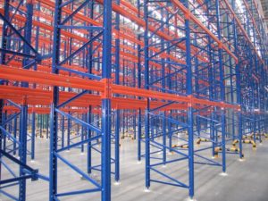 HEAVY DUTY RACK UNTUK WAREHOUSE INDUSTRI BESAR