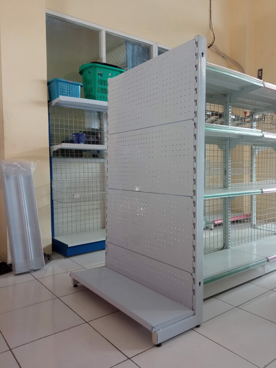 RAK DISPLAY TOKO MINIMARKET TIPE RR-13 PERFORATTED